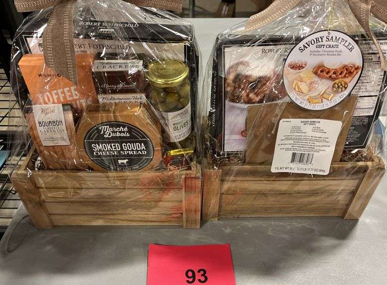 (2) SAVORY SAMPLER GIFT CRATES - Earl's Auction Company