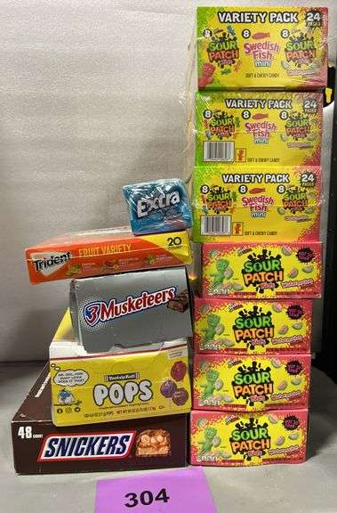 MISC LOT OF FOOD ITEMS - SEE PHOTOS - Earl's Auction Company