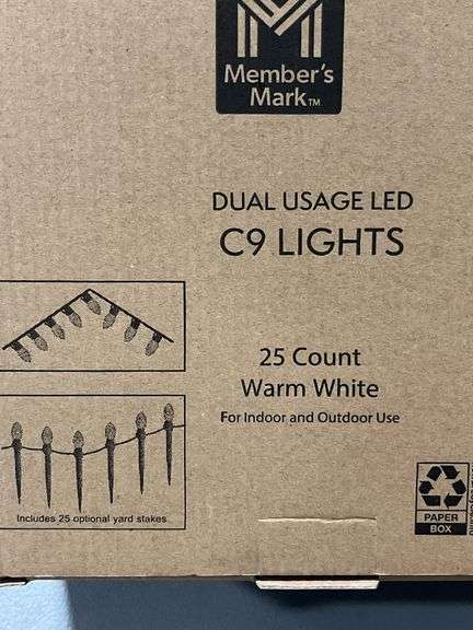 (8) BOXES OF DUAL USAGE LED C9 LIGHTS - Earl's Auction Company