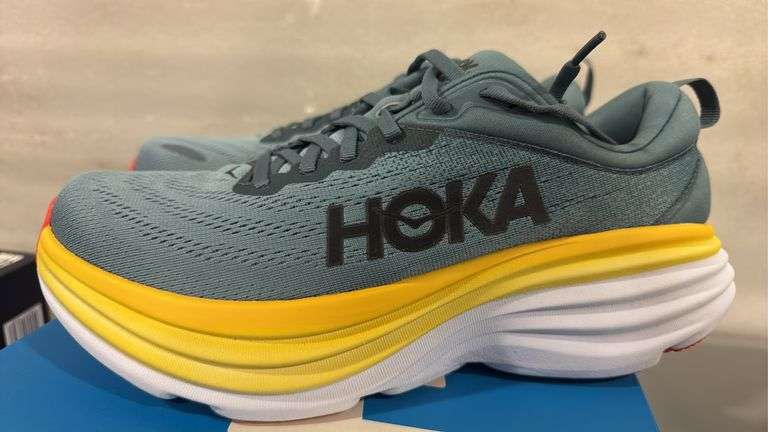 NEW MENS HOKA BONDI 8 SHOES SIZE 9.5D - Earl's Auction Company