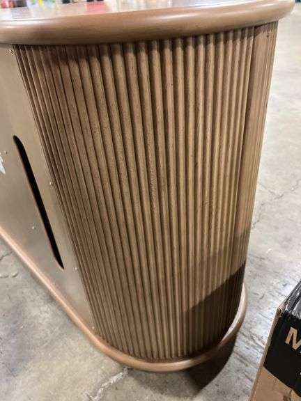 CALLEN WOOD TV CONSOLE - BROWN - Earl's Auction Company