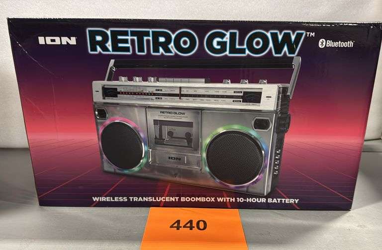 ION RETRO GLOW WIRELESS BOOMBOX IN BOX - Earl's Auction Company