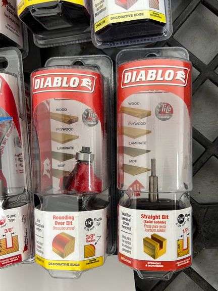 (8) DIABLO ROUTER BITS - Earl's Auction Company