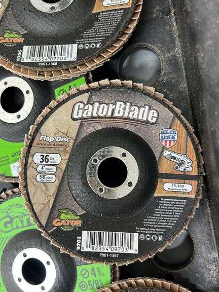 (31) GATOR 4/ 4-1/2" FLAP DISC WHEELS - Earl's Auction Company