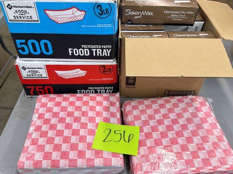 MISC LOT OF DISPOSABLE SERVEWARE - SEE PHOTOS - Earl's Auction Company