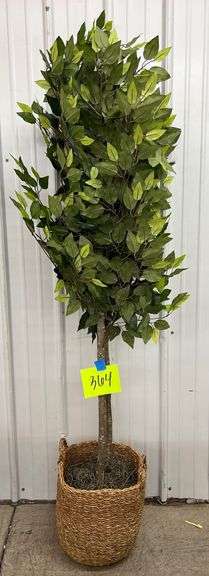 7FT ARTIFICIAL TREE IN BASKET - Earl's Auction Company