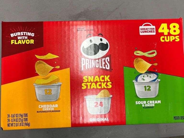 (3) BOXES OF PRINGLES SNACK STACKS - Earl's Auction Company