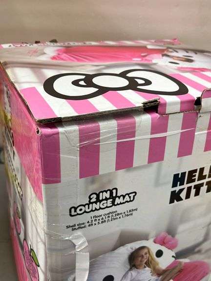 HELLO KITTY 2 IN 1 LOUNGE MAT IN BOX - Earl's Auction Company