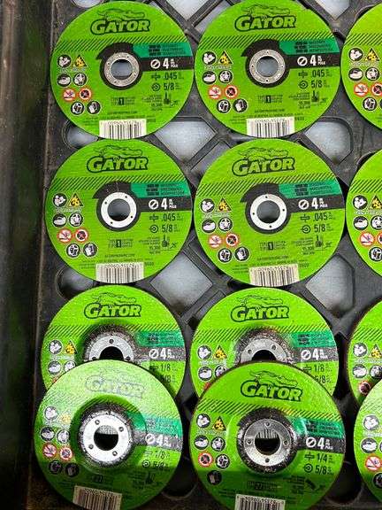 MISC LOT OF GATOR 4" GRINDER WHEELS - Earl's Auction Company