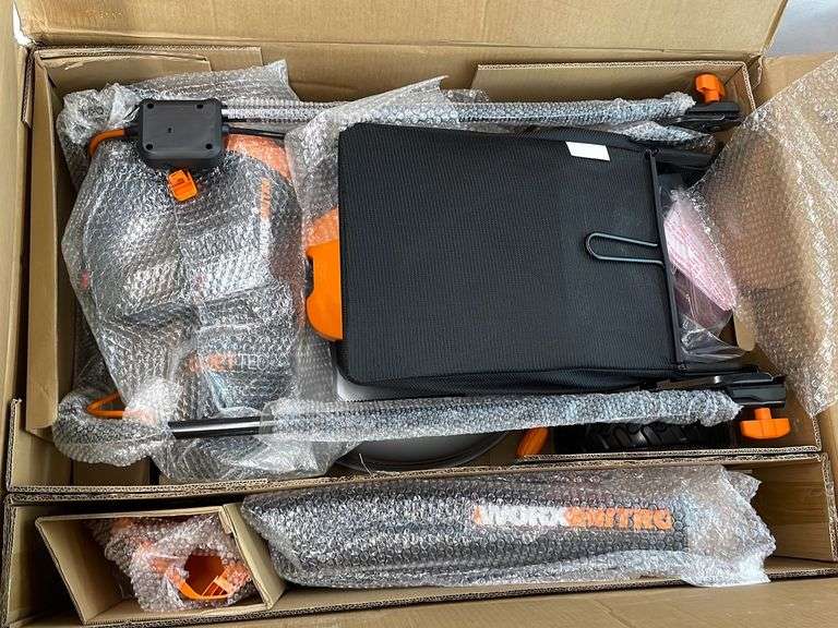 AS IS - WORX NITRO 40V 3PC LAWN COMBO KIT IN BOX - Earl's Auction Company