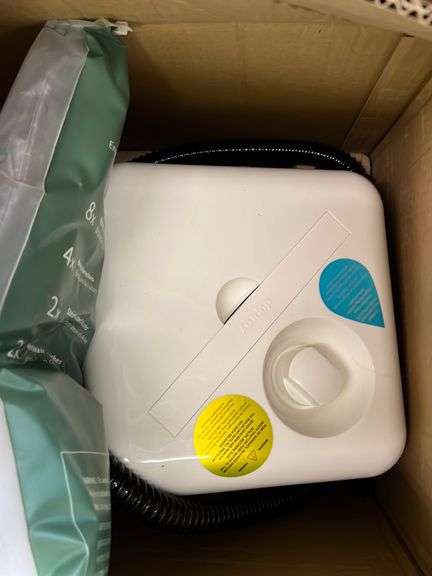 DUPRAY STEAM CLEANER IN BOX - Earl's Auction Company