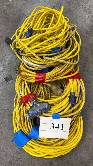 (6) ASSORTED SIZE EXTENSION CORDS - Earl's Auction Company