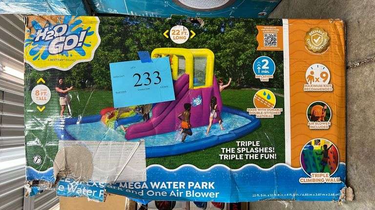 H2O GO TRIPE SPLASH MEGA WATER PARK IN BOX - Earl's Auction Company
