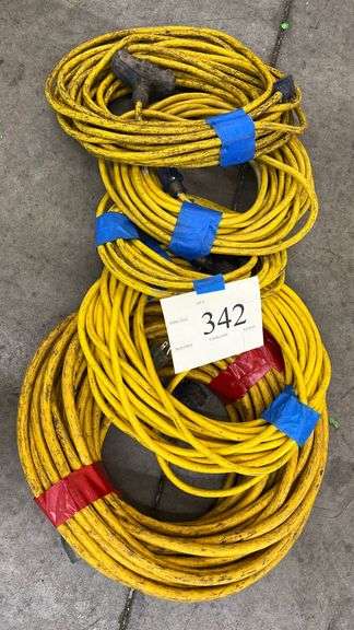 (5) ASSORTED SIZE EXTENSION CORDS - Earl's Auction Company