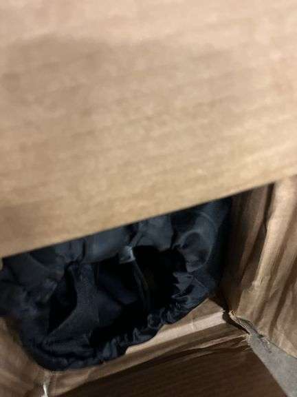 TIMBER RIDGE GIANT CAMP CHAIR IN BOX - BLACK - Earl's Auction Company