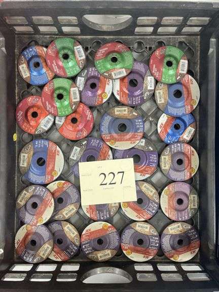 MISC LOT OF ACE CUT OFF WHEELS - Earl's Auction Company