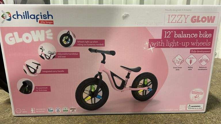 IZZY GLOW 12" BALANCE BIKE WITH LIGHT-UP WHEELS IN BOX - PINK - Earl's ...