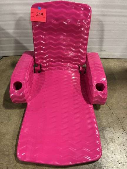RECLINING POOL CHAIR FLOAT - PINK - Earl's Auction Company
