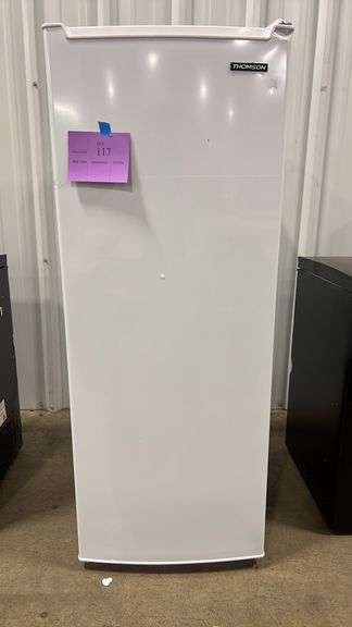 THOMSON 6.5CU FT UPRIGHT FREEZER - WHITE - Earl's Auction Company