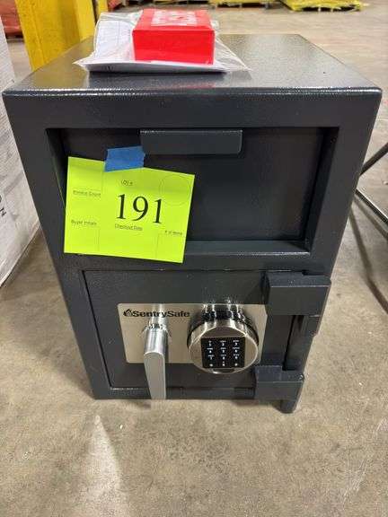 SENTRY DEPOSITORY SAFE W/ COMBO - Earl's Auction Company