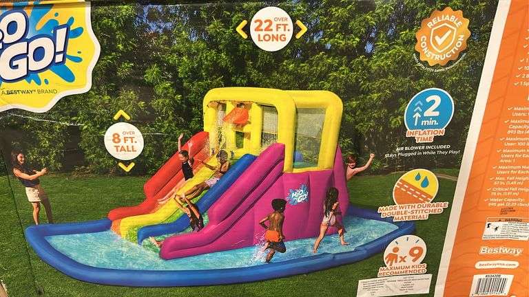 H2O GO TRIPLE SPLASH MEGA WATERPARK IN BOX - Earl's Auction Company