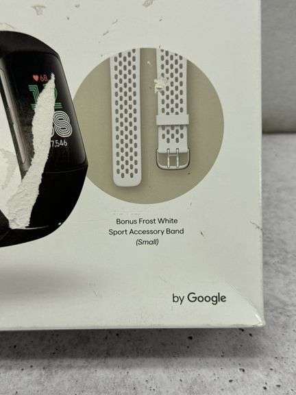 FITBIT CHARGE 6 IN BOX - Earl's Auction Company