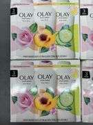 (12) BOTTLES OF OLAY BODY WASH IN BOXES - Earl's Auction Company