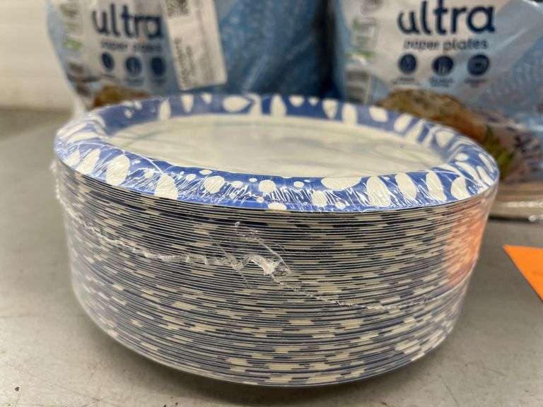 (7) PACKS OF PAPER PLATES - Earl's Auction Company