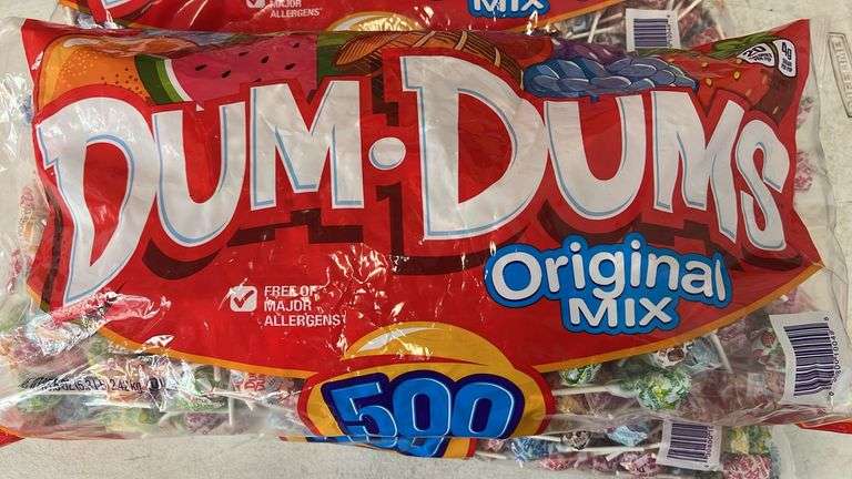 (4) BAGS OF DUMS DUMS SUCKERS - Earl's Auction Company
