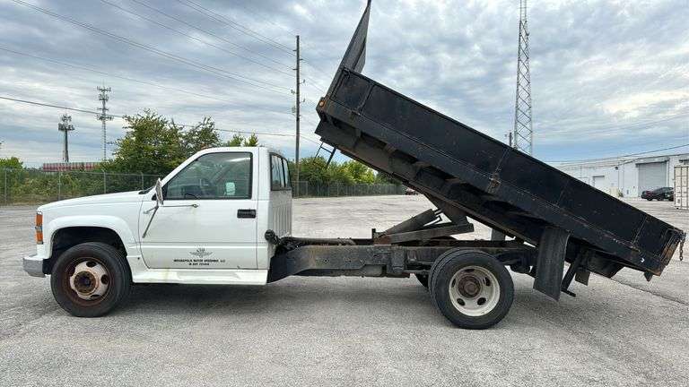 1998 CHEVROLET CK3500 DUMP BED TRUCK W/ 116,680 MILES - Earl's Auction ...