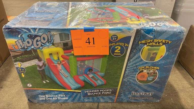 H20 GO WONDER HOOPS BOUNCE PARK IN BOX - Earl's Auction Company