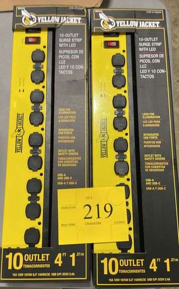 (2) YELLOW JACKET 10 OUTLET STRIP CORDS - Earl's Auction Company