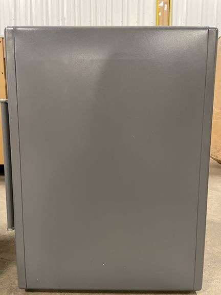 SENTRY SAFE KEYPAD SAFE W/ FACTORY COMBO- GREY - Earl's Auction Company