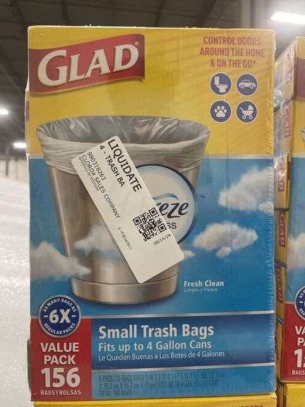 (4) BOXES OF GLAD TRASH BAGS - Earl's Auction Company