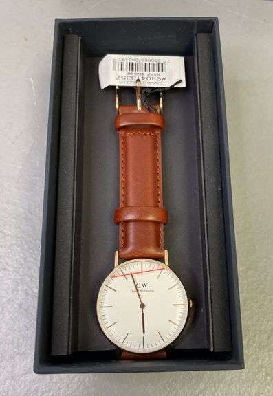DANIEL WELLINGTON WATCH W/ BOX (MSRP $239.00) - Earl's Auction Company
