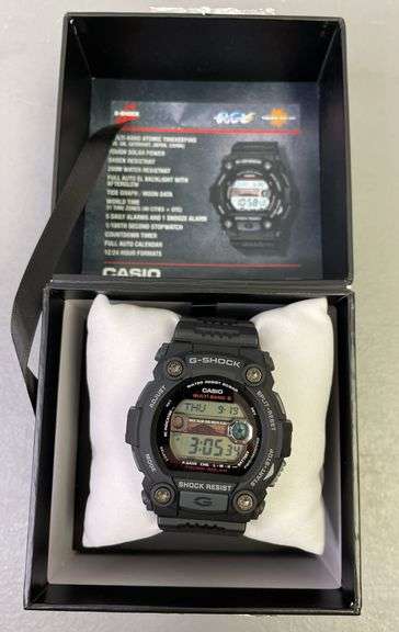 CASIO MENS WATCH W/ BOX - Earl's Auction Company