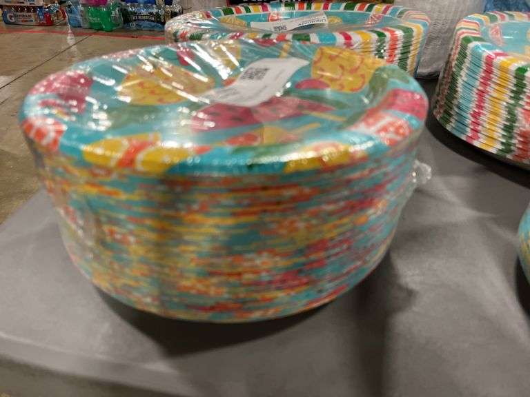 (9) PACKS OF PAPER PLATES - Earl's Auction Company