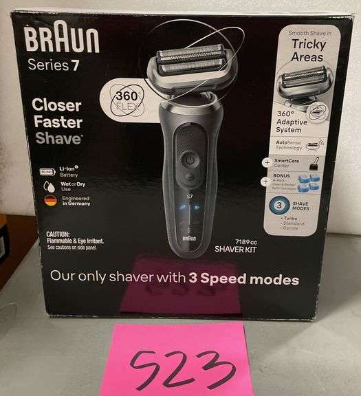 BRAUN SERIES 7 SHAVER KIT IN BOX - Earl's Auction Company