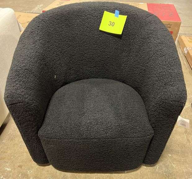 THRESHOLD AVELINE LARGE SCALE SWIVEL CHAIR - BLACK - Earl's Auction Company
