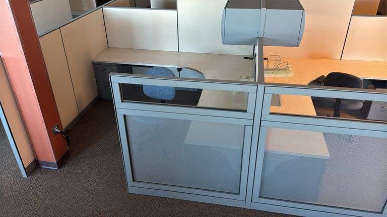 STEELCASE 8-PERSON SEPARATE WORKSTATION OFFICE CUBICLE - Earl's Auction ...