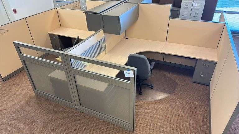STEELCASE 4-PERSON SEPARATE WORKSTATION OFFICE CUBICLE - Earl's Auction ...