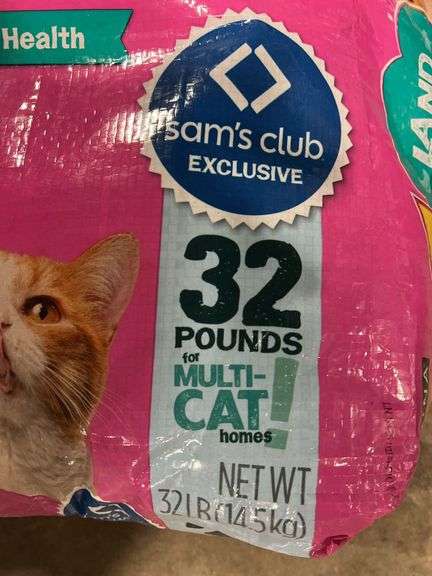 32LB BAG OF PURINA FRISKIES CAT FOOD - Earl's Auction Company