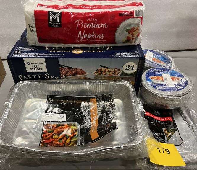 MISC LOT OF DISPOSABLE SERVEWARE - SEE PHOTOS - Earl's Auction Company