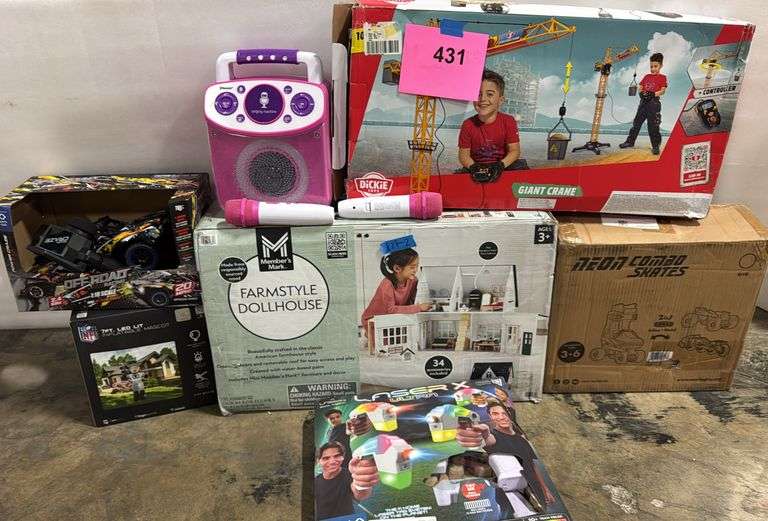 AS IS - MISC KIDS LOT - SEE PHOTOS - Earl's Auction Company