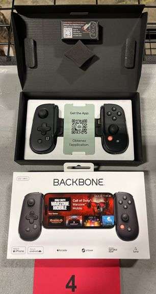 BACKBONE GAME CONTROLLER IN BOX - Earl's Auction Company