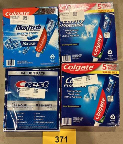 (4) PACKS OF TOOTHPASTE - COLGATE & CREST - Earl's Auction Company