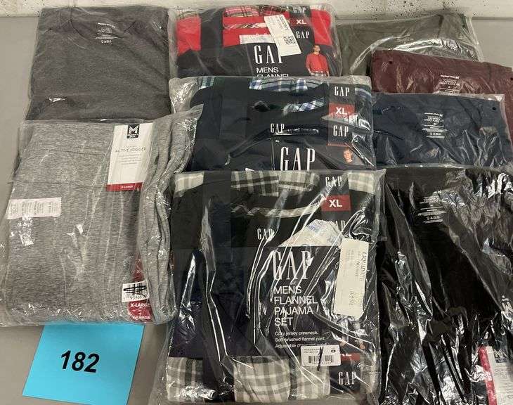 9PC MENS CLOTHING LOT - SIZE XL - Earl's Auction Company