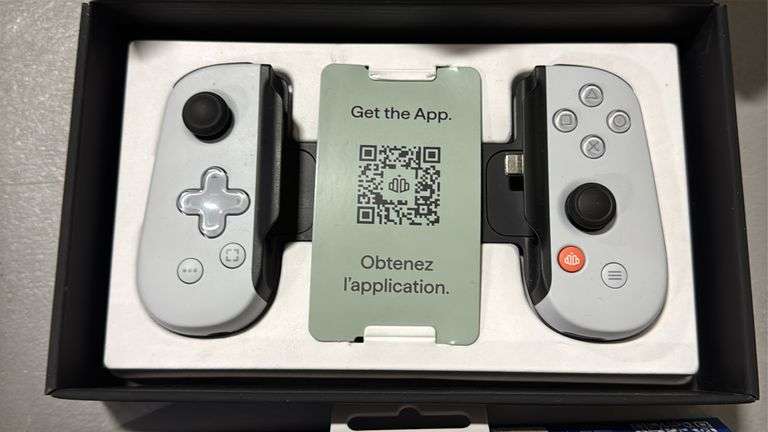 PLAYSTATION BACKBONE CONTROLLER W/ BOX - Earl's Auction Company