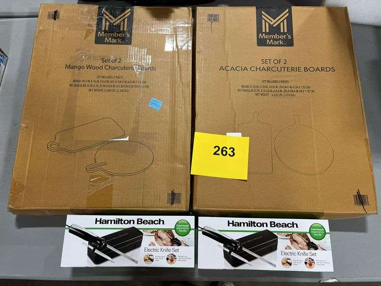 4PC KITCHEN LOT - BOARDS & ELECTRIC KNIFE SETS - Earl's Auction Company