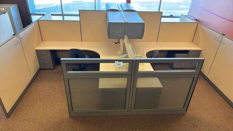 STEELCASE 4-PERSON SEPARATE WORKSTATION OFFICE CUBICLE - Earl's Auction ...